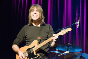 5 Essential Mike Stern Albums - ClassicRockHistory.com