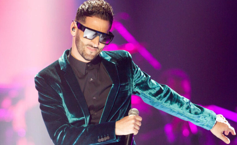 Top 10 Jon B Songs - ClassicRockHistory.com
