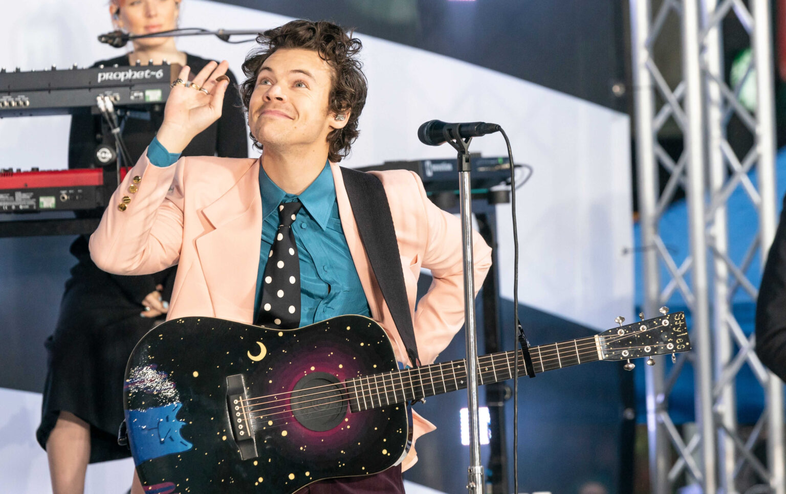 Real Meanings Behind The Songs On Harry Styles Fine Line Album ...