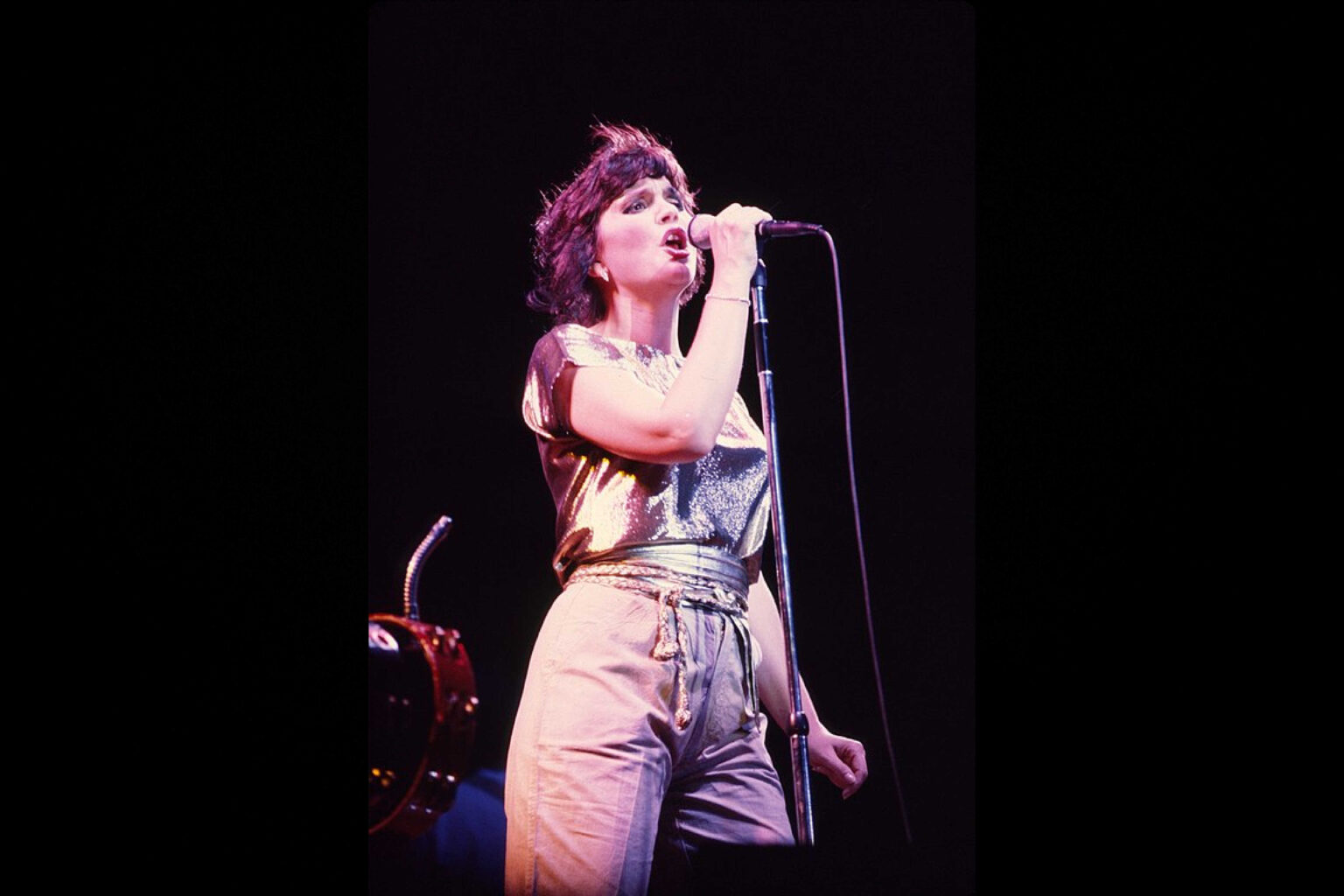 Top 10 Linda Ronstadt Album Covers - ClassicRockHistory.com