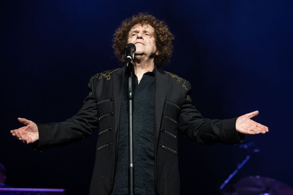 Leo Sayer: The ClassicRockHistory.com Interview - ClassicRockHistory.com