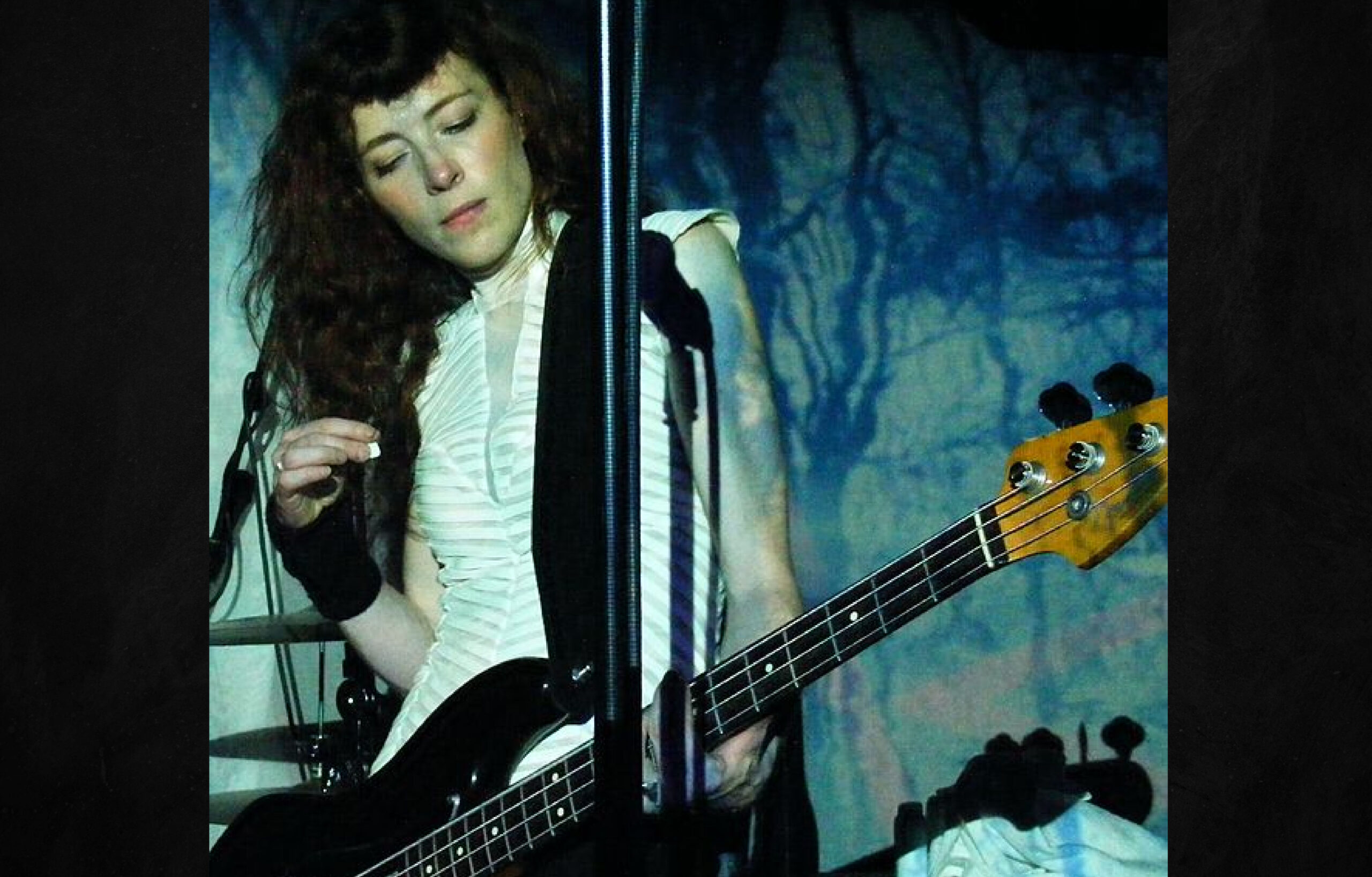 10 Best Female Played Bass Guitar Moments Of The 1990s ...