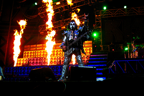 10 Musicians Who Survived Fire And Electrical Accidents On Stage ...