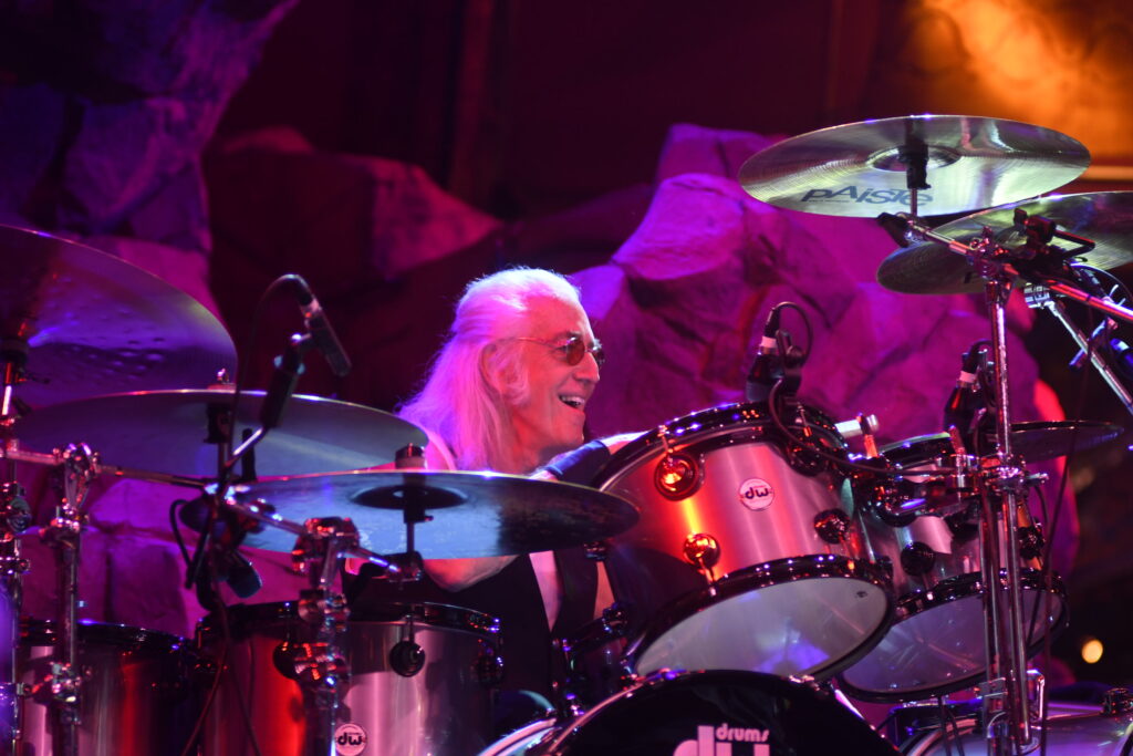Roger Earl of Foghat: The ClassicRockHistory.com Interview ...