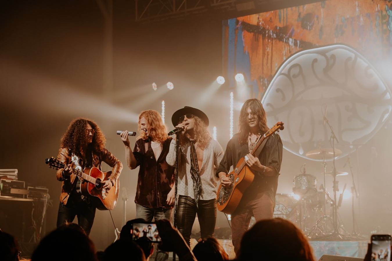 An Interview With John Notto & Jaydon Bean of DIRTY HONEY ...