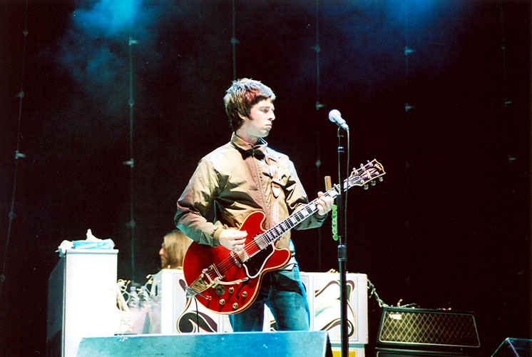 Complete List of Oasis Songs From A to Z - ClassicRockHistory.com