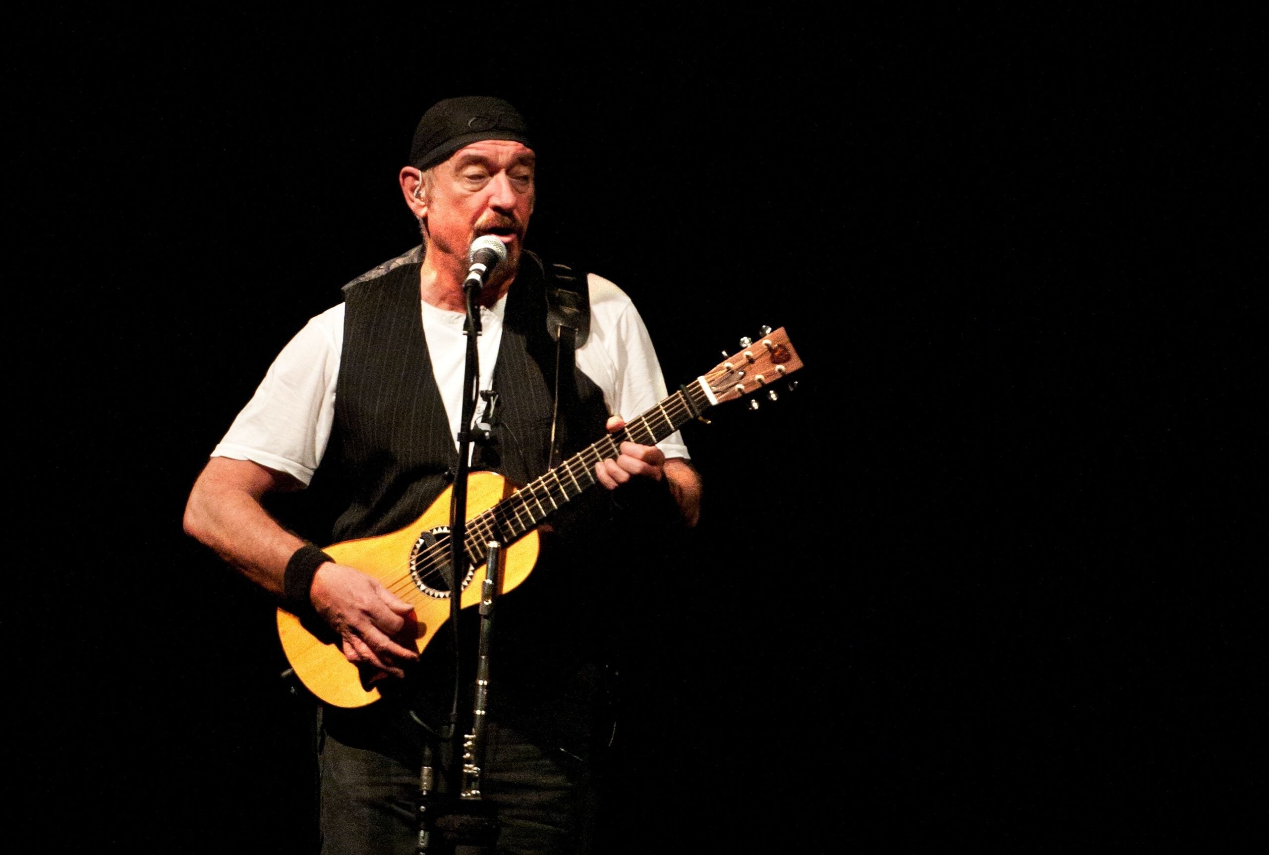Complete List Of Jethro Tull Songs From A to Z - ClassicRockHistory.com