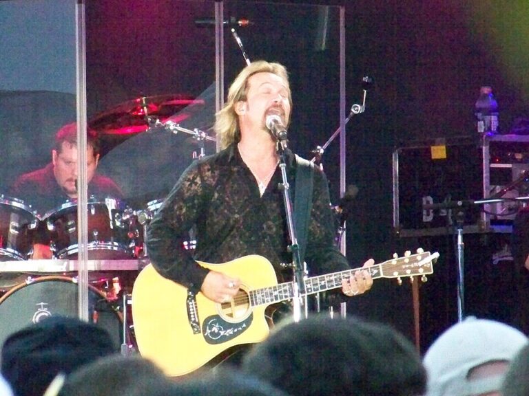 Complete List Of Travis Tritt Songs From A to Z - ClassicRockHistory.com