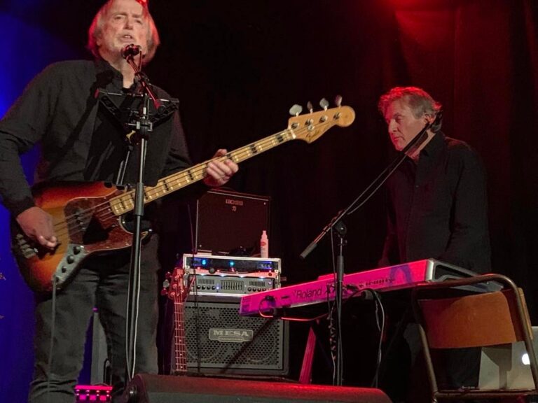 An Interview With Barry Devlin Of Horslips - ClassicRockHistory.com