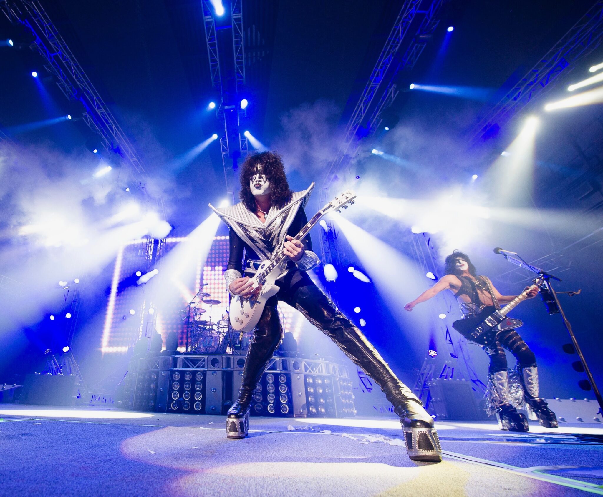 An Interview With Tommy Thayer Of Kiss - ClassicRockHistory.com